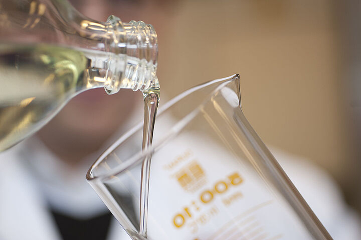 The composition of modern oils | LIQUI MOLY